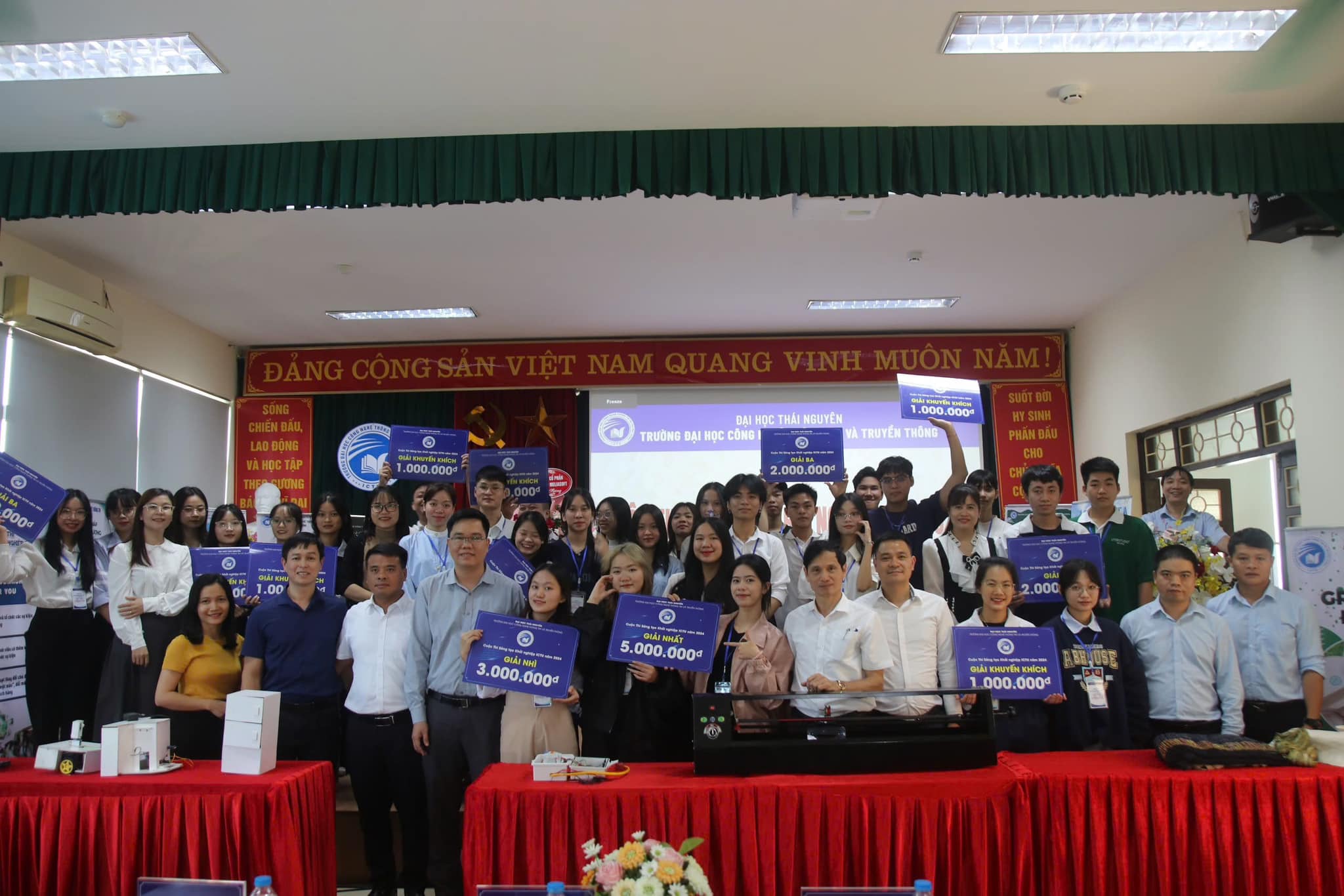 SINH VIÊN A&C ĐẠT GIẢI CAO TRONG CUỘC THI SÁNG TẠO KHỞI NGHIỆP ICTU 2024 – [ICTU]